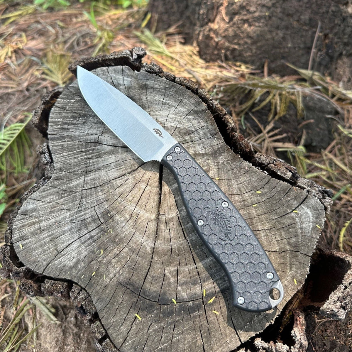 Outfitter Fixed Blade Knife with Kydex Sheath – Honey Badger Knives